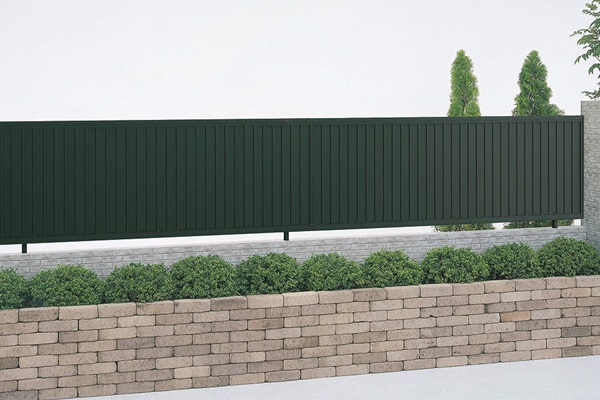 四国化成 アルミ目隠しフェンス クレディフェンスHG7型 ルーバーフェンス | 大阪・三重・愛知・滋賀のカーポート・目隠しフェンス・物置格安工事 | エクステリア.com